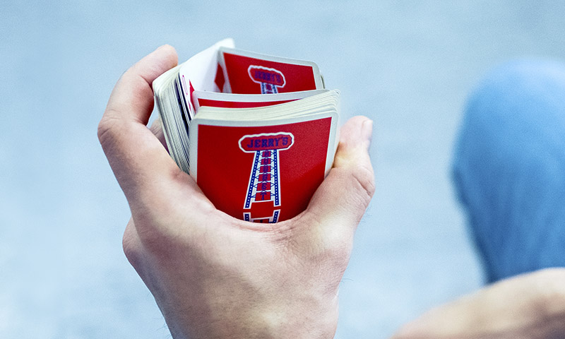 One-Handed Shuffle • Cardistry & magic tutorials